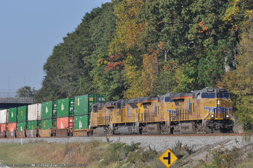 UP 7967 On NS 226 Southbound